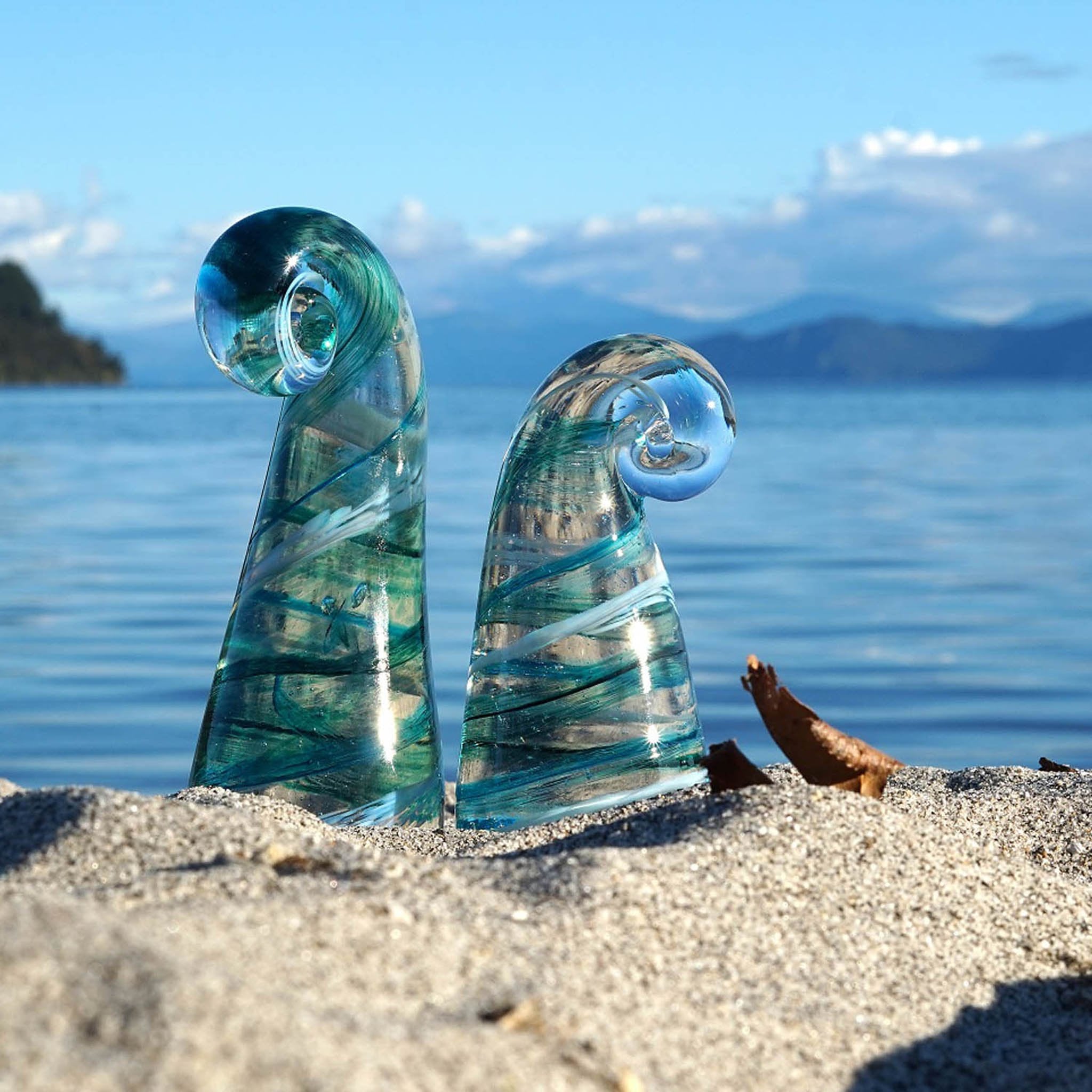 Freestanding Koru Large | NZ Glass Art | Lynden Over | Lava Glass